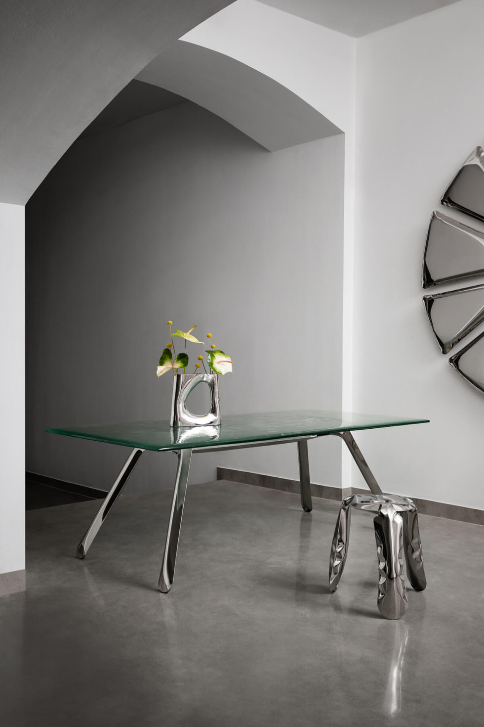 Karava Vase by Zieta Studio – Innovative Inflatable Steel Vase for ...