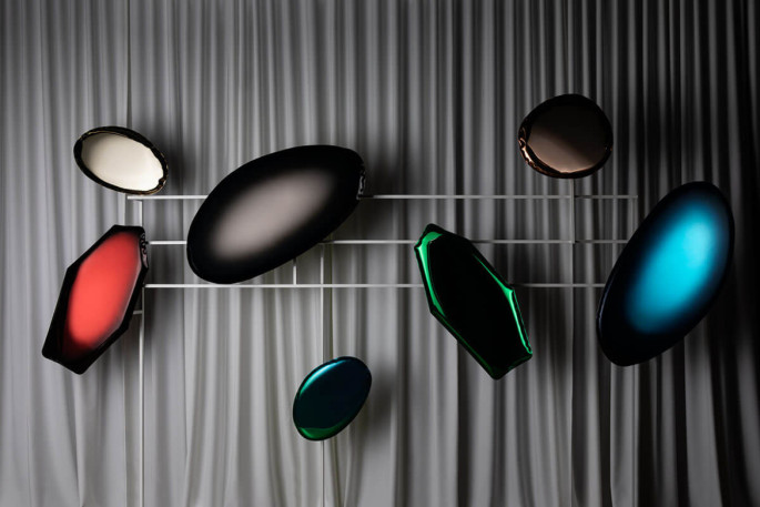 Zieta Tafla C - inflated, angular steel mirror - Zieta Studio