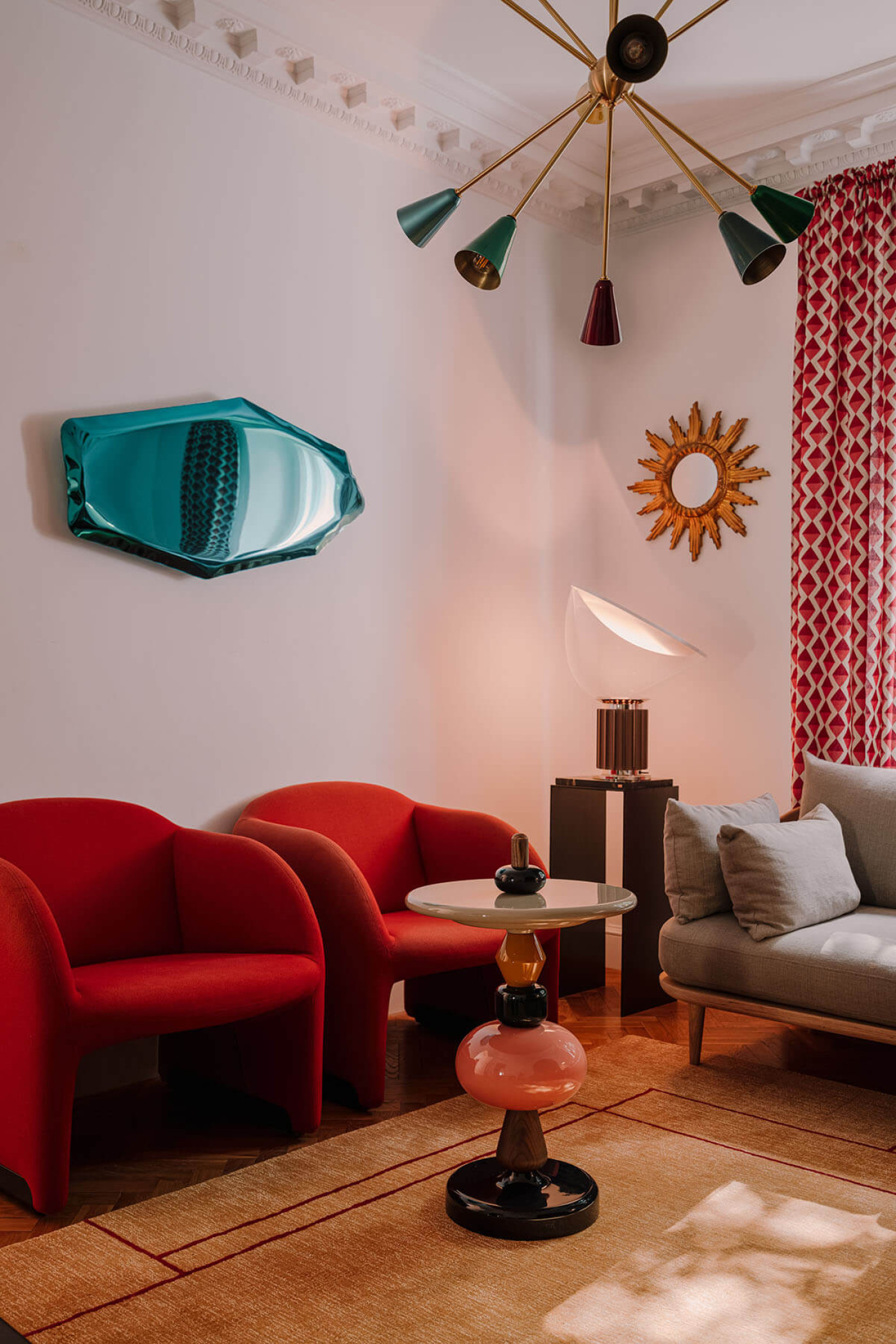 Zieta Tafla C - inflated, angular steel mirror - Zieta Studio